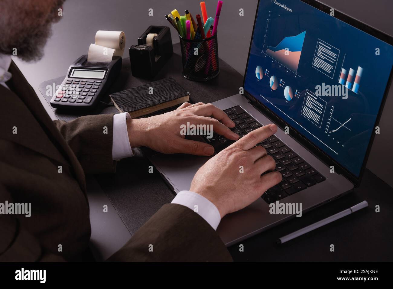 Office desk setup financial hi-res stock photography and images - Alamy