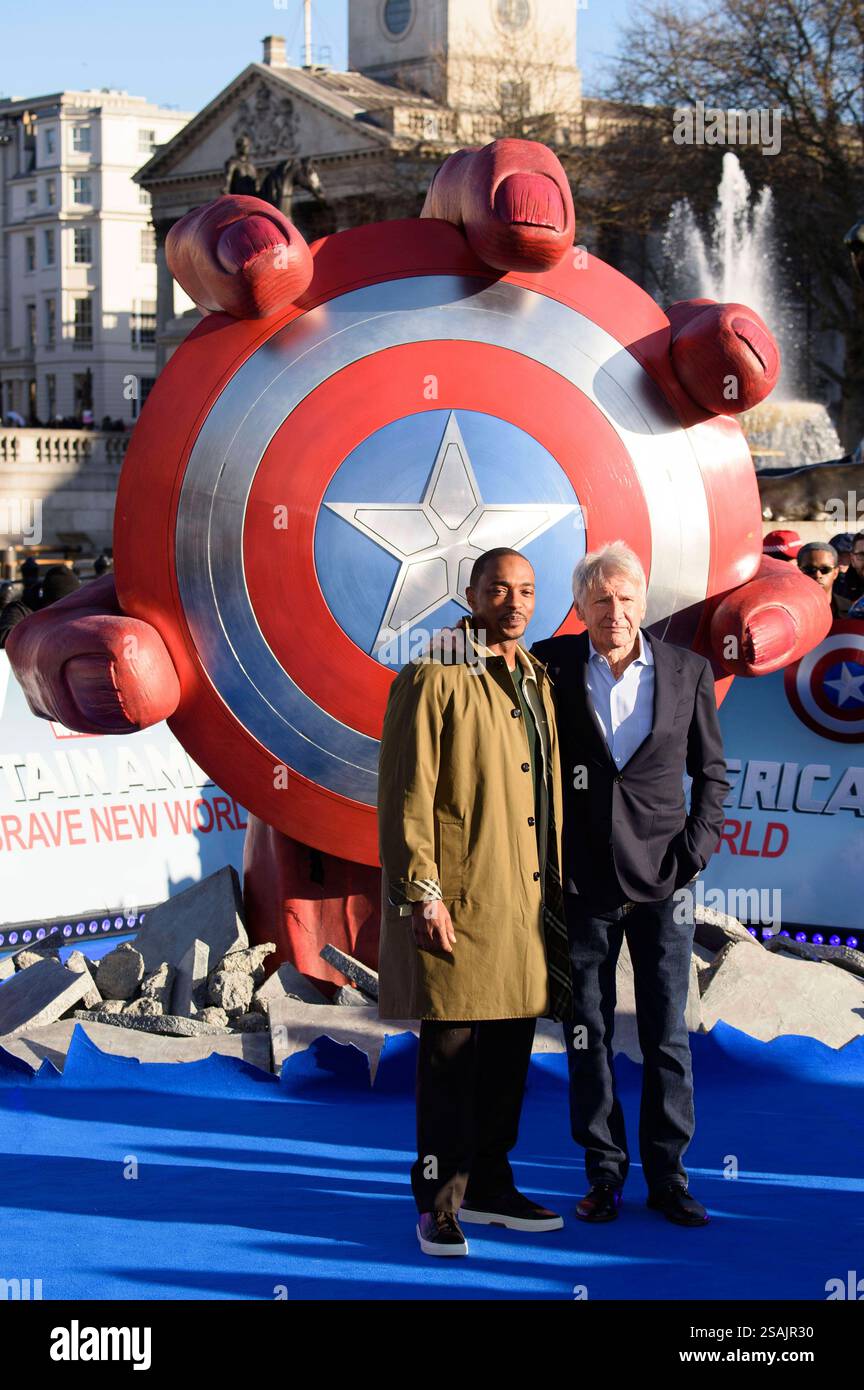 Anthony Mackie und Harrison Ford beim Photocall zum Kinofilm Captain ...