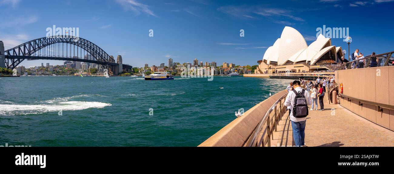 Sydney, NSW, Australia - Famous Opera House building and Harbour bridge ...
