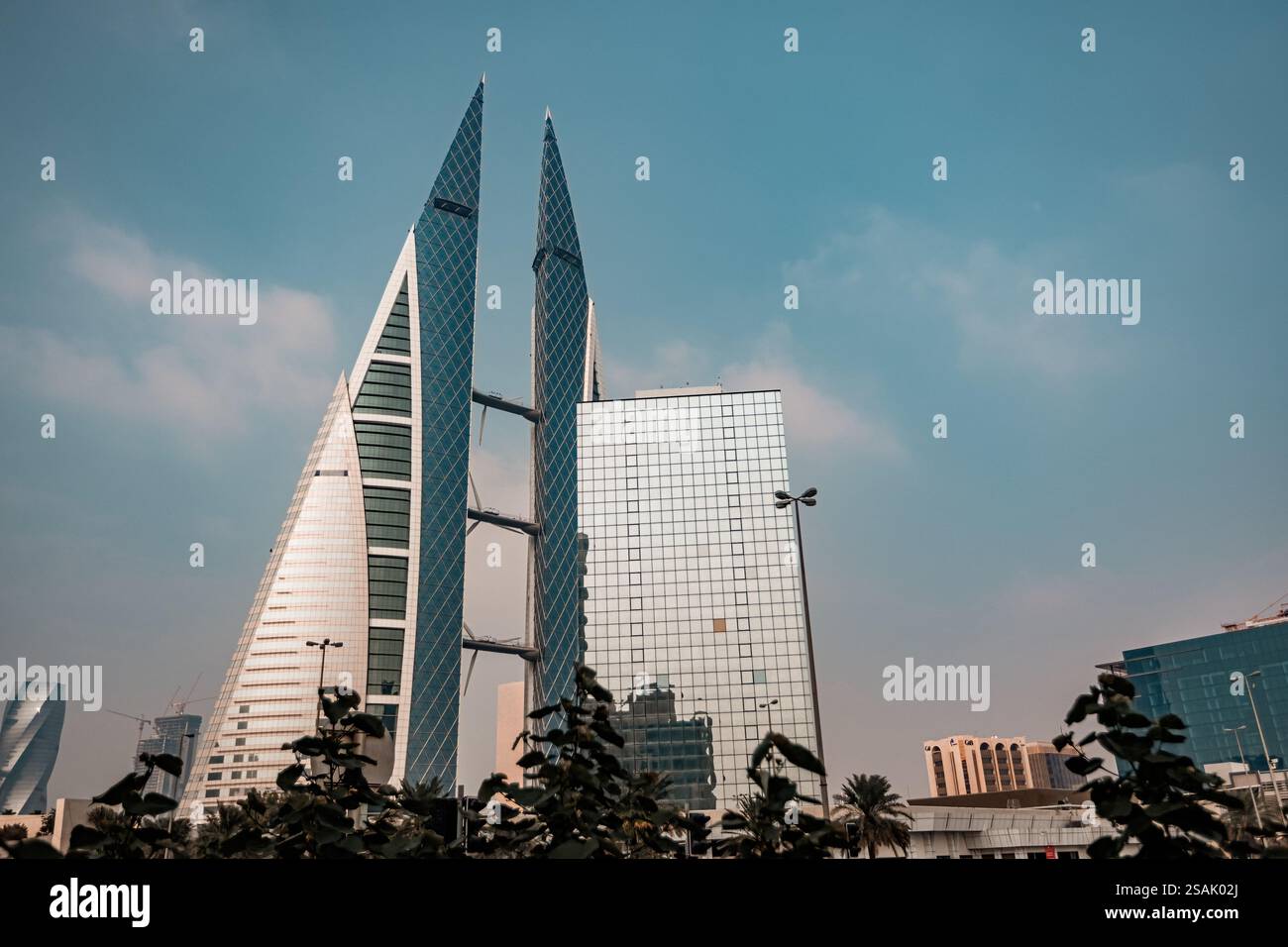 Business towers bahrain hi-res stock photography and images - Alamy