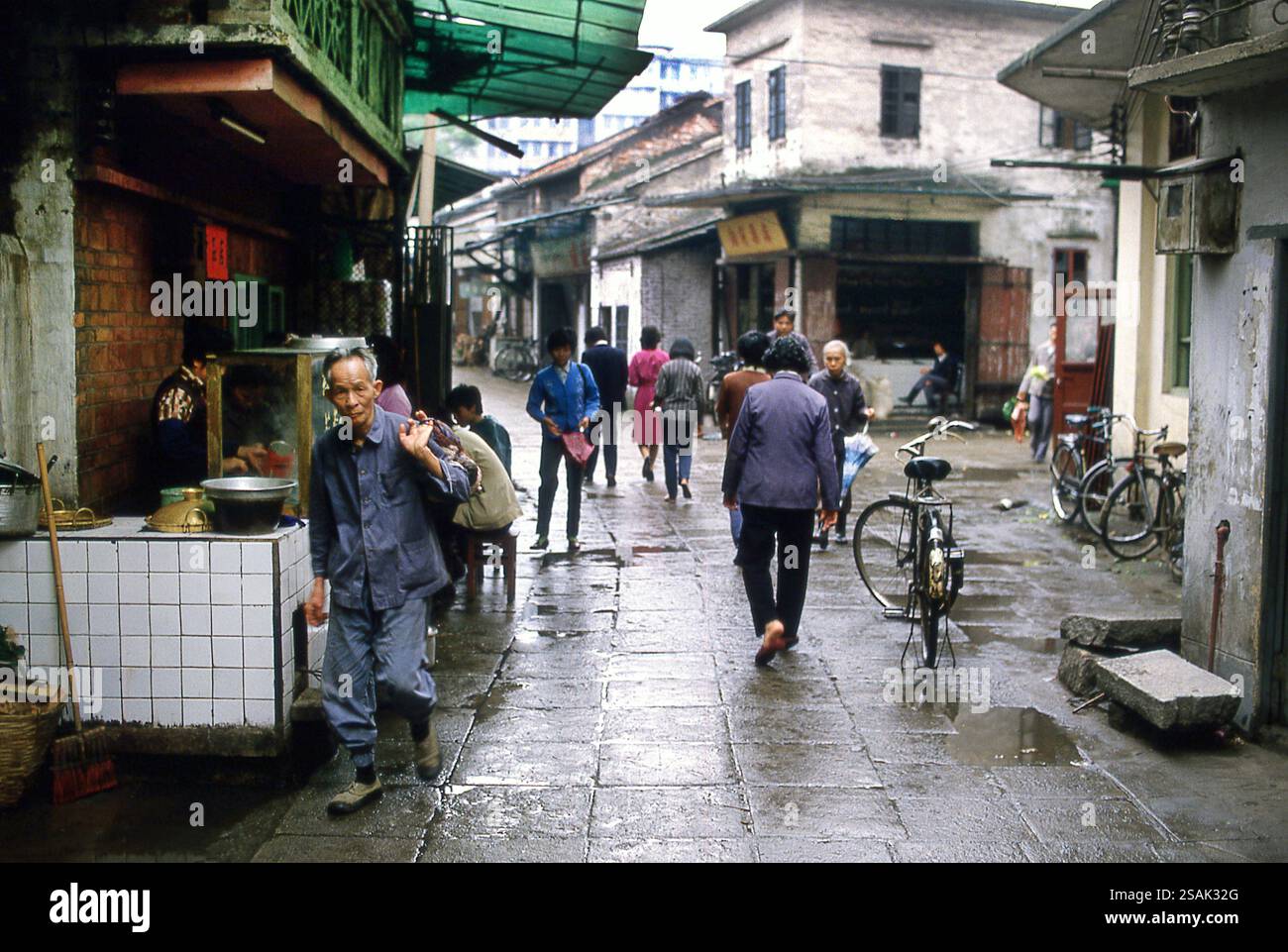 Streets of Guanzhou China in 1985 Stock Photo - Alamy