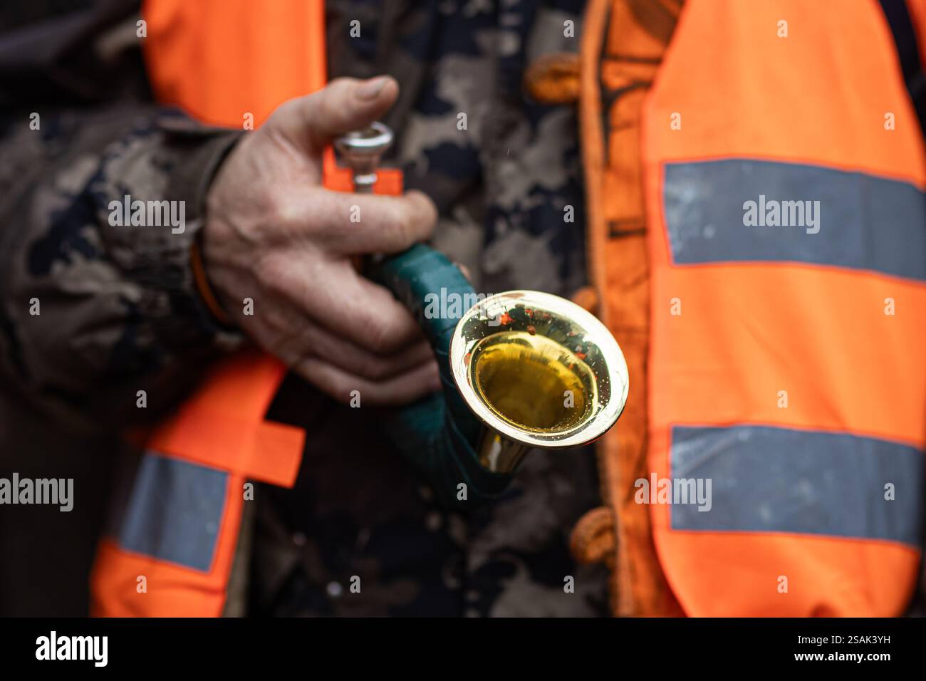 Hanover, Germany. 30th Jan, 2025. A hunter takes part in a ...