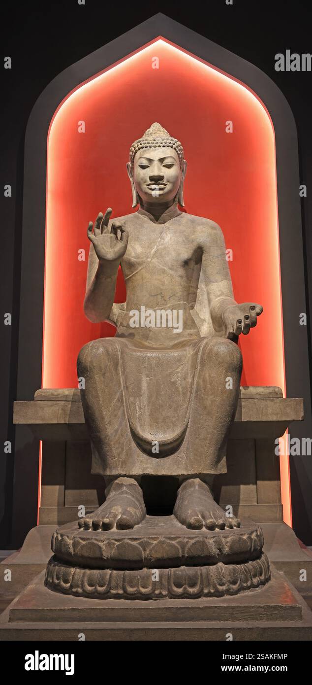 Bangkok, Thailand - November 16, 2024: Buddha statue in the Preaching ...
