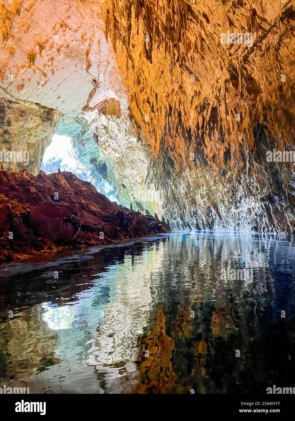 Excursion islands cave hi-res stock photography and images - Alamy