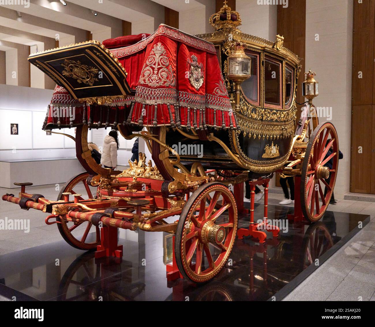 Raised embroidery with metallic thread hi-res stock photography and ...