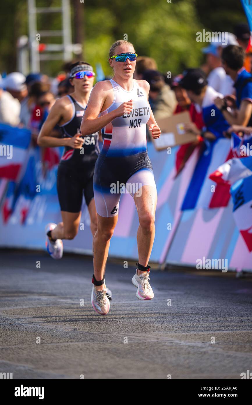 Solveig Løvseth participating in the triathlon at the Paris 2024 ...