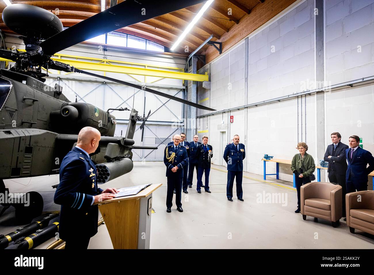 Pieter van Vollenhoven during a visit to the Gilze Rijen air base ...