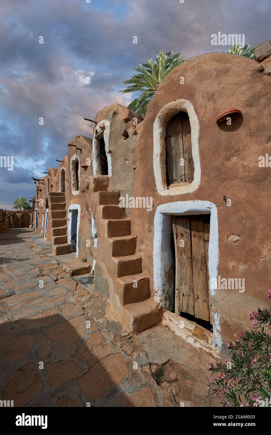 Ksar Hedada, Tunisia, Fortified Berber Ghorfa vaulted food Storage ...