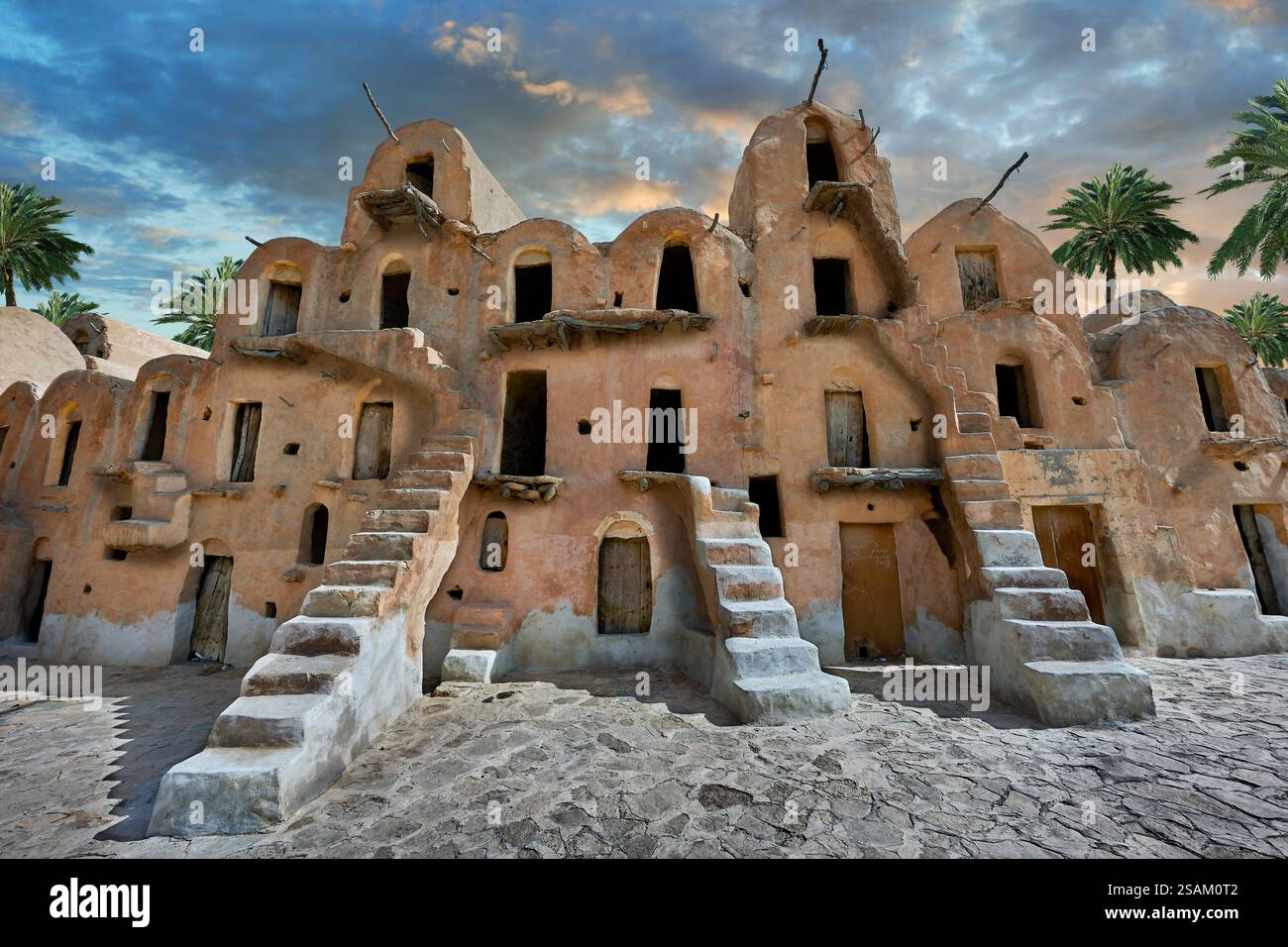 Ksar Ouled Soltane, Tunisia, Fortified Berber Ghorfa vaulted food ...