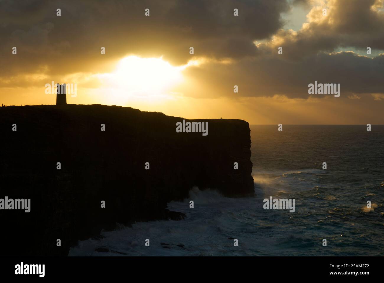 Lord Kichener memorial at Marwick Head, Orkney Isles Stock Photo - Alamy