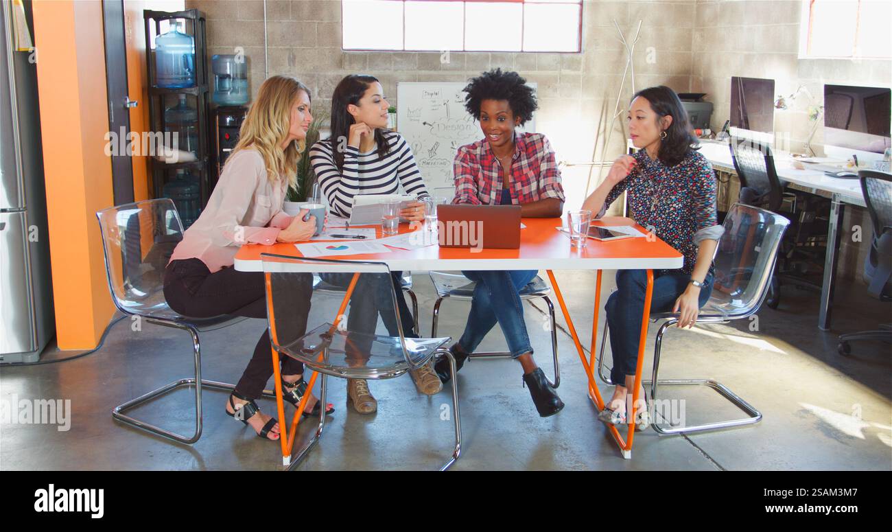 Creative modern office hi-res stock photography and images - Alamy