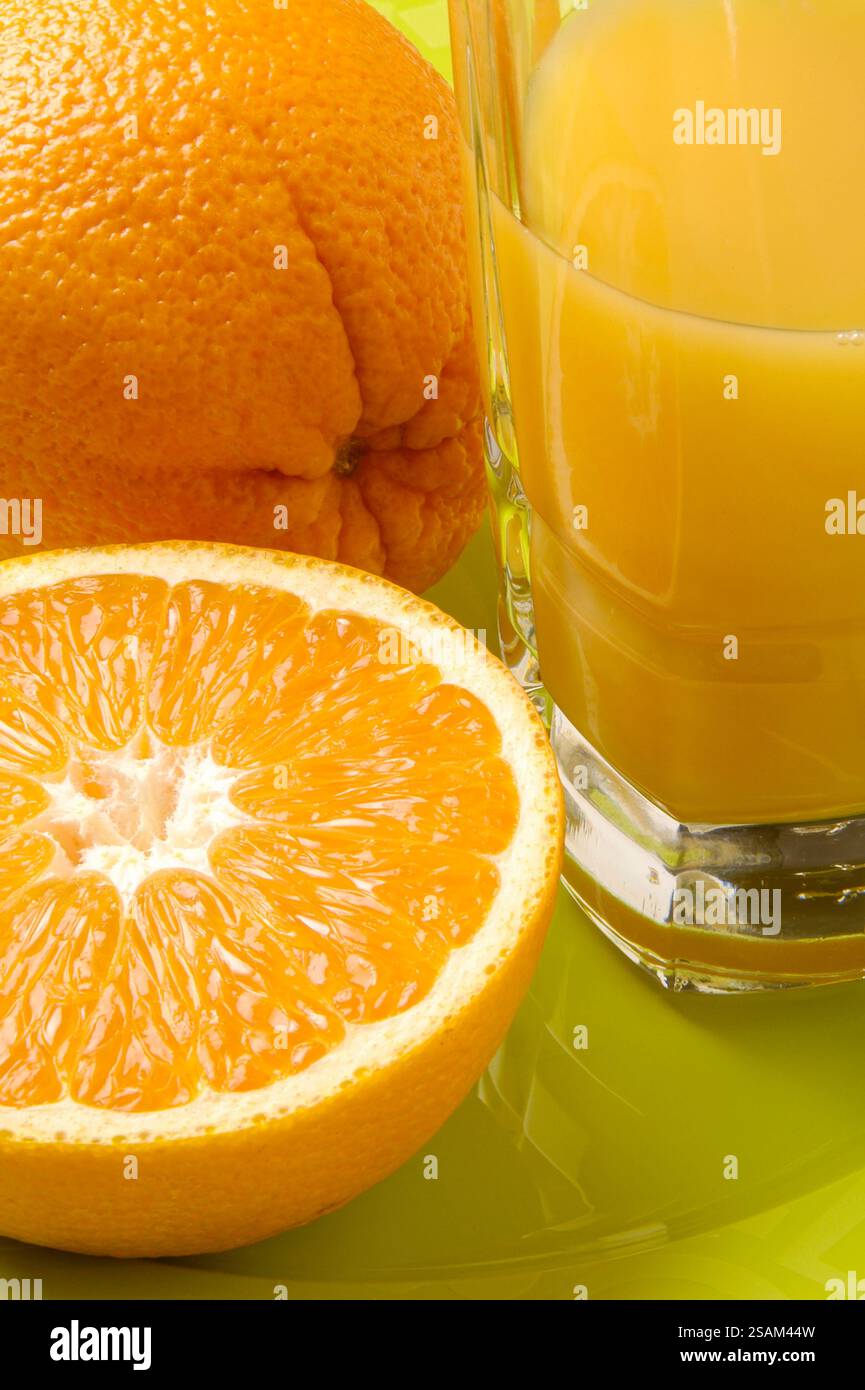 Close up of cross-section of orange Stock Photo - Alamy