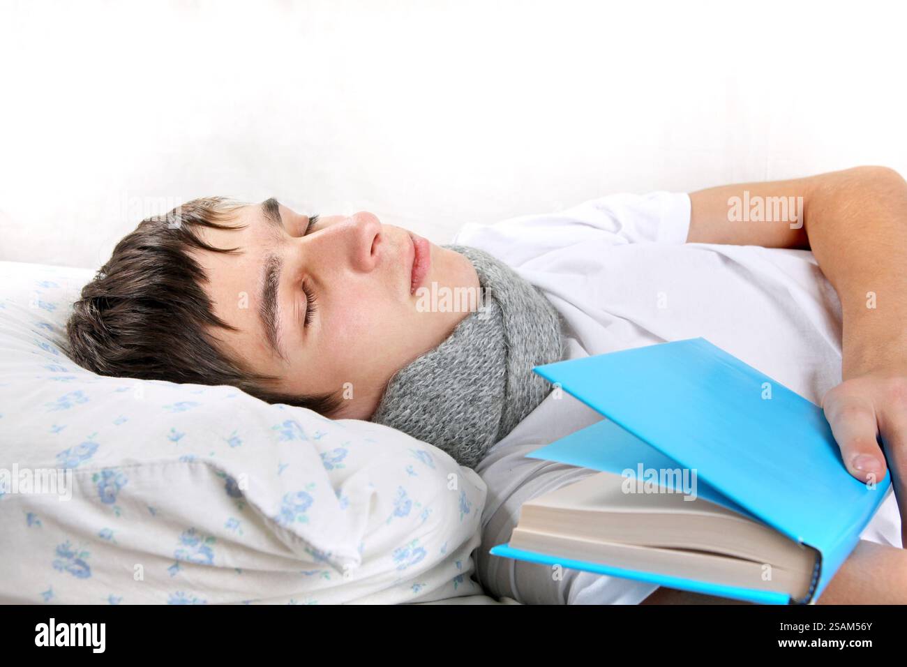 Teen sleep night book hi-res stock photography and images - Alamy