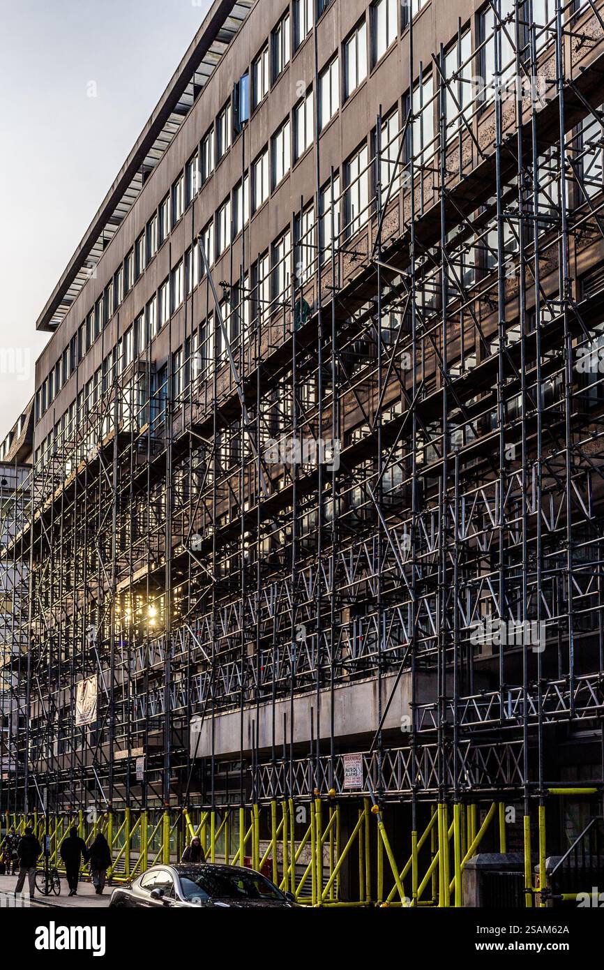 Central high team hi-res stock photography and images - Alamy