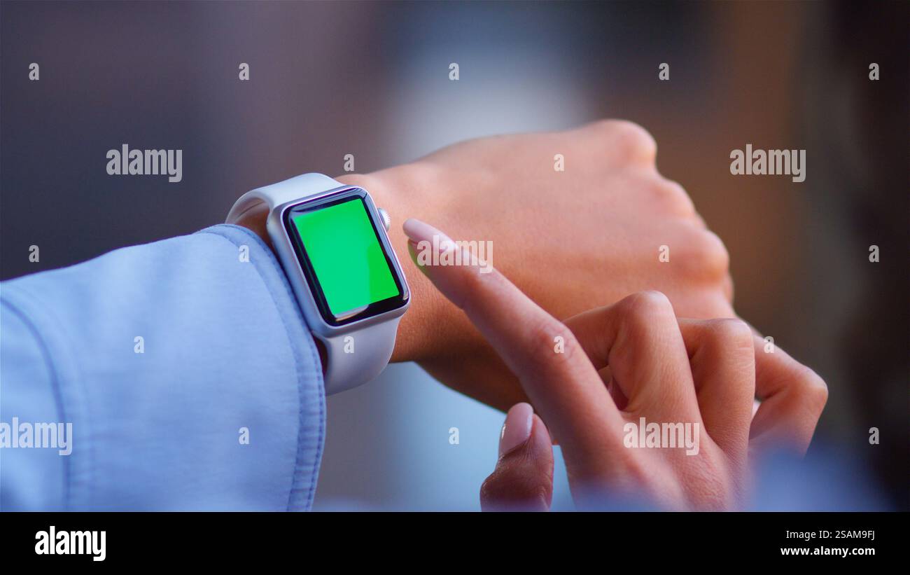 Over shoulder shot business woman hi-res stock photography and images ...