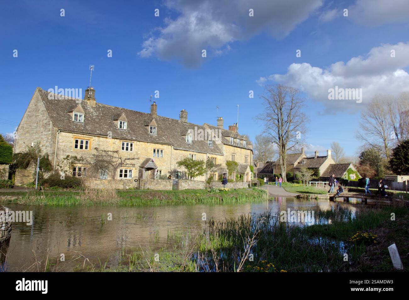 Lower Slaughter, a 16th/17th C village in the Cotswolds on the River ...