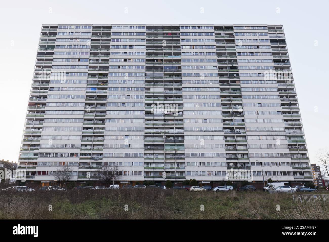 Dreary tower block from the 1970s in the Hochheide residential park ...