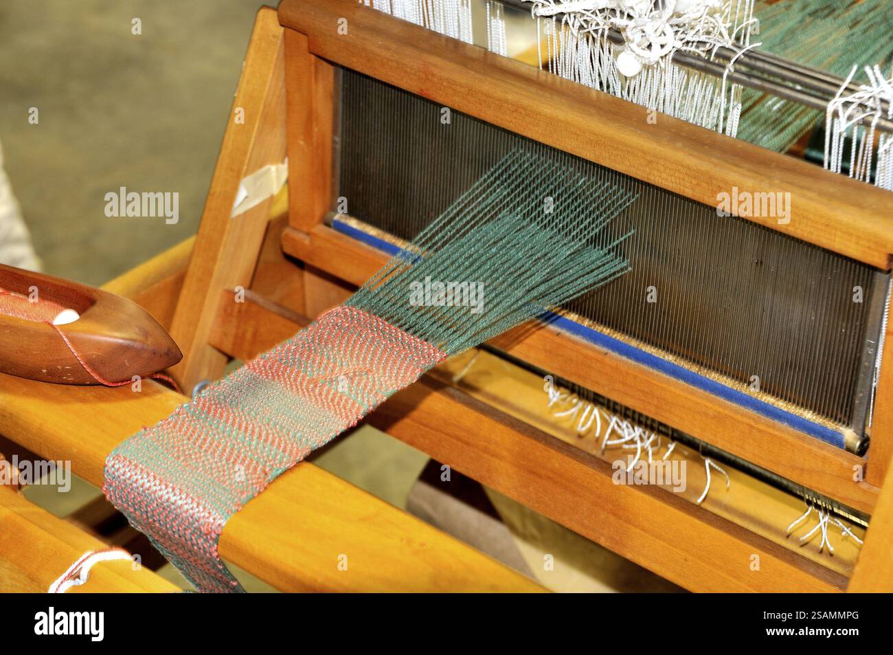 Used to make cloth hi-res stock photography and images - Alamy