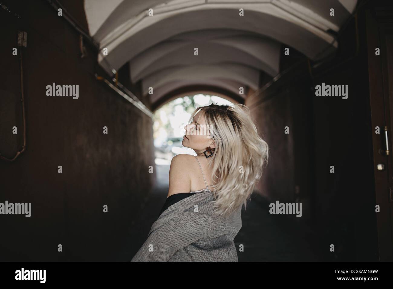 Facing away side hi-res stock photography and images - Alamy