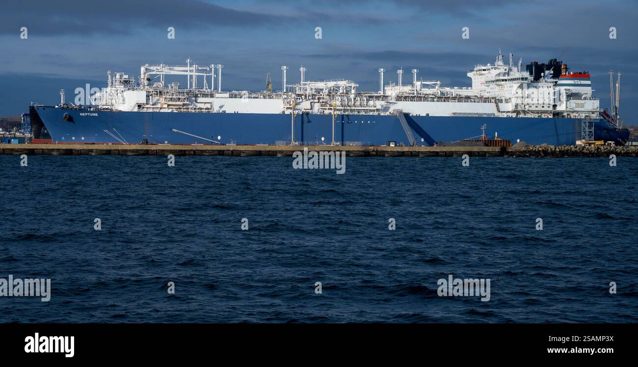 Mukran, Germany. 24th Jan, 2025. The regasification ships (Floating Storage and Regasification ...