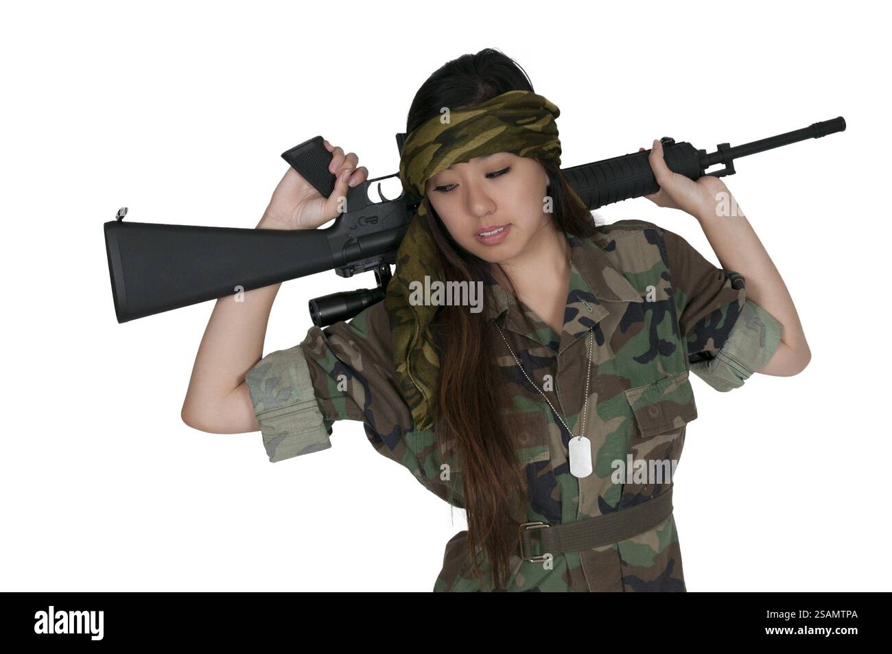 Beautiful young woman soldier with a M16 rifle Stock Photo - Alamy