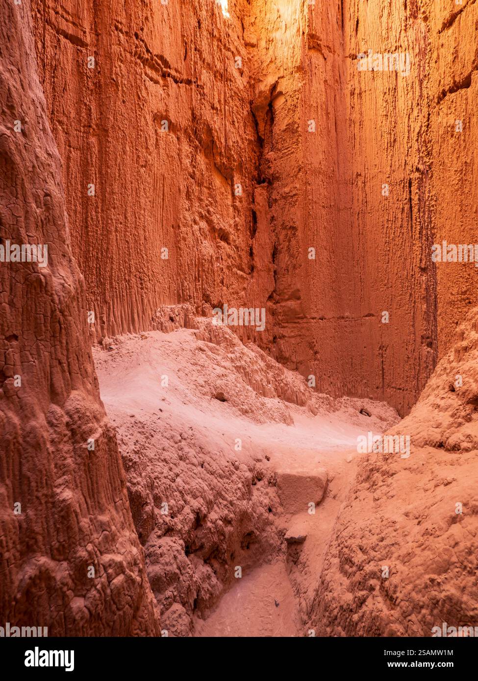 Inside one of the Moon "Caves," Cathedral Gorge State Park, Panaca ...