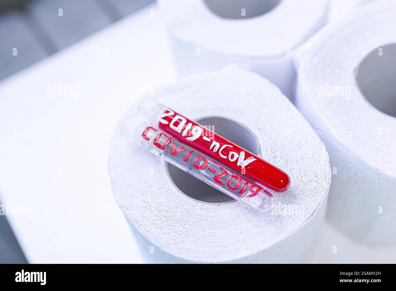 Covid 19 label hi-res stock photography and images - Alamy