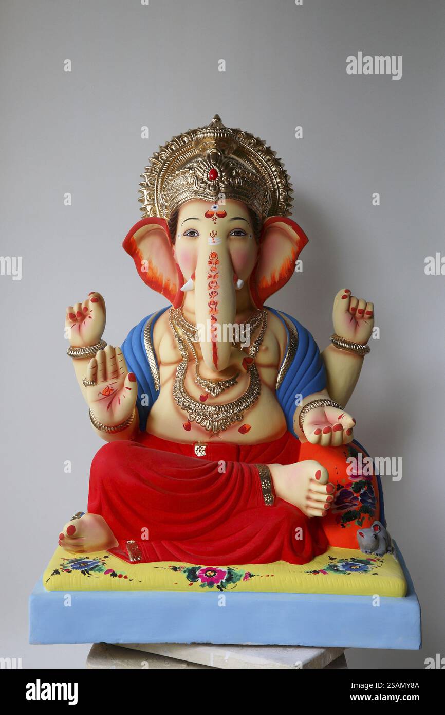 Bal Ganesh Most Beautiful Little Bal Ganesha Staue In Golden Colour