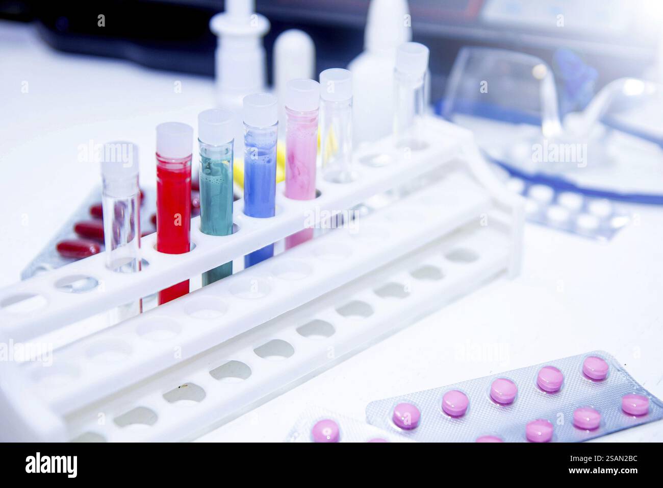 Laboratory setup hi-res stock photography and images - Alamy