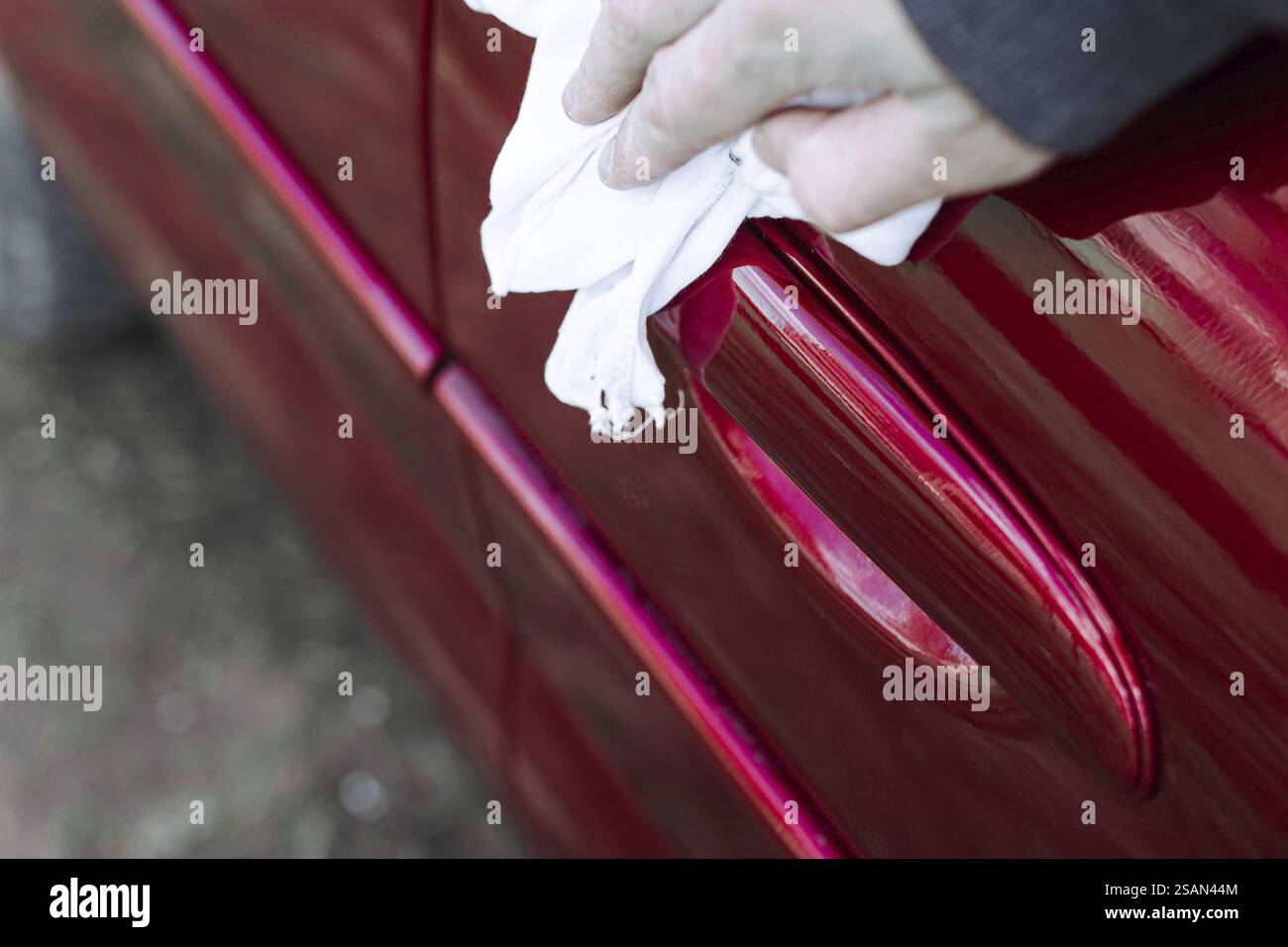 Handle cloth hi-res stock photography and images - Alamy