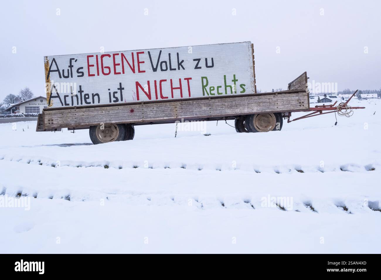 Farmers protest against the German government's cuts to agricultural ...