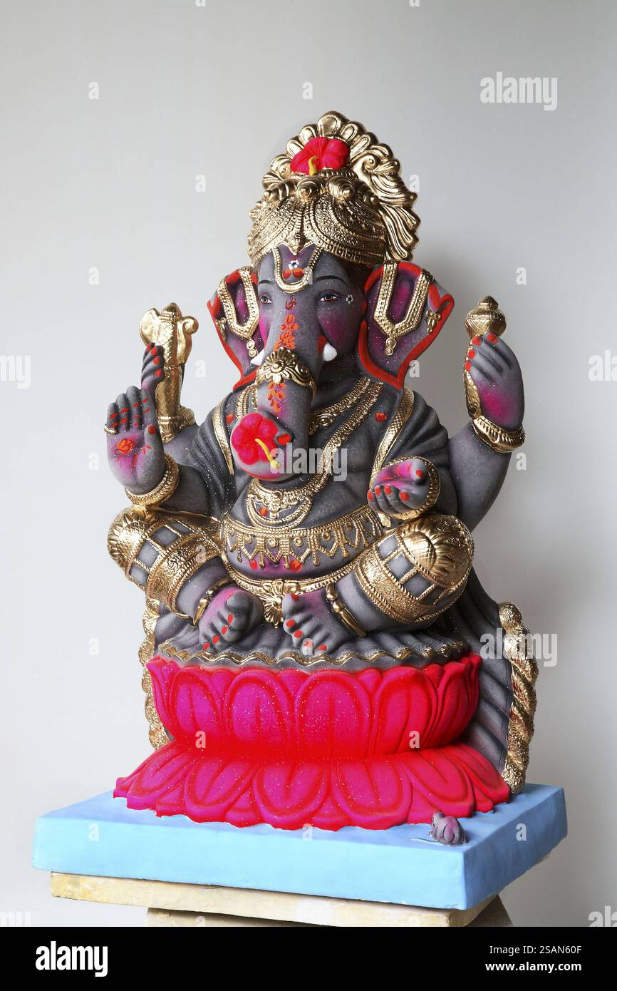 Lord model Shilpa Ganpati elephant head god made from mud clay and jute ...