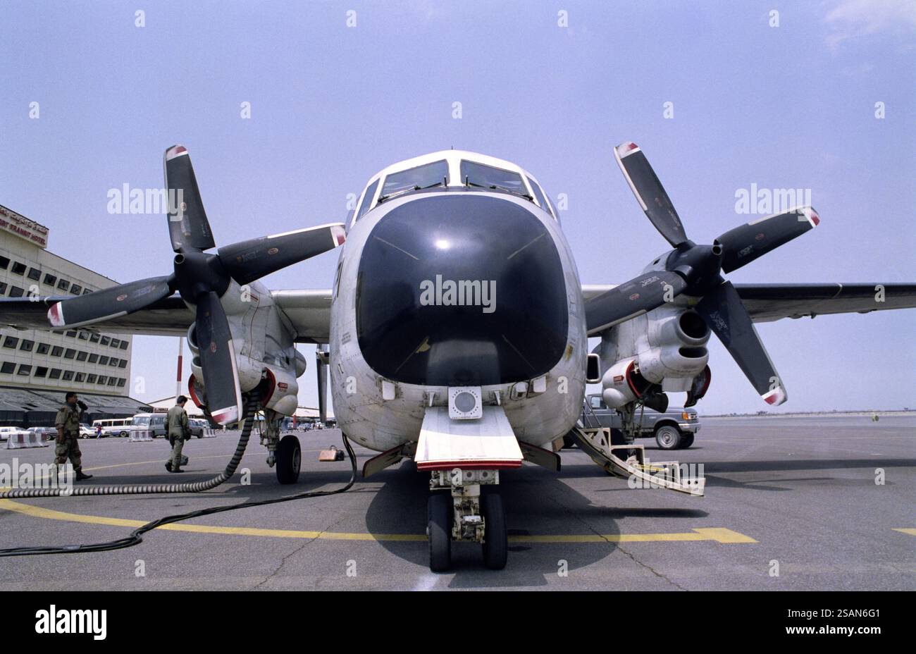 First Gulf War: 25th March 1991 Head-on view of a U.S. Navy COD Grumman ...