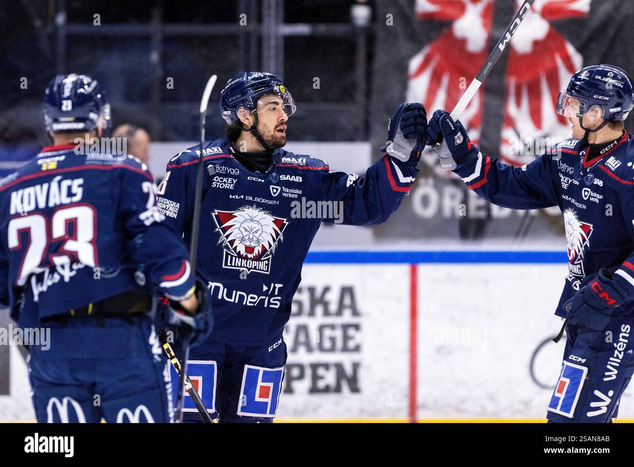 250130 Linköpings Remi Elie jublar efter 1-0 under ishockeymatchen i ...
