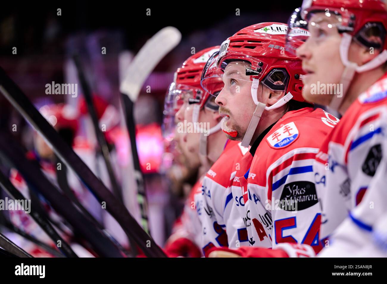 Karlstad, Sverige. 30th Jan, 2025. 250130 Timrås Jonathan Dahlén deppar under ishockeymatchen i ...