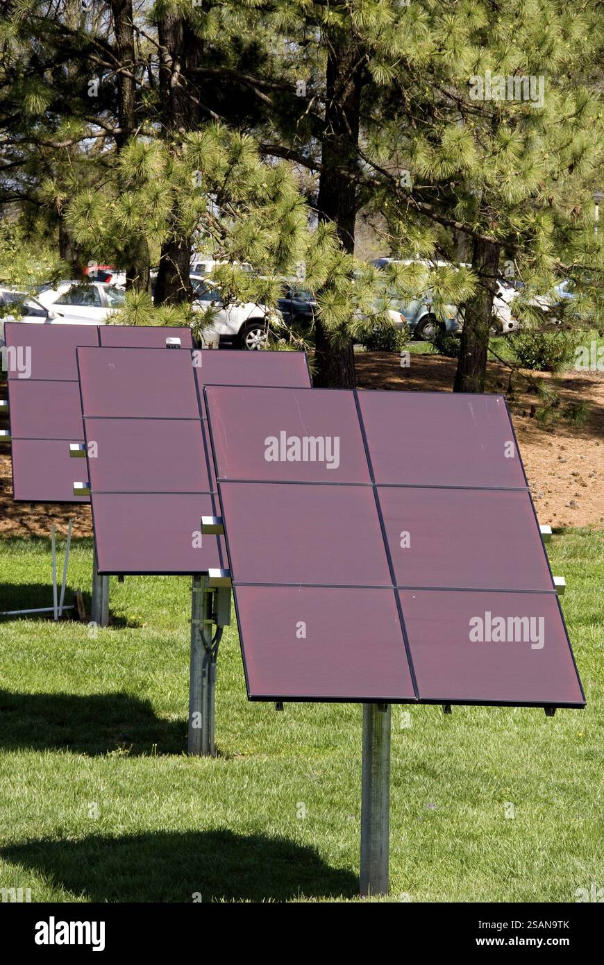 Solar power plants used hi-res stock photography and images - Alamy