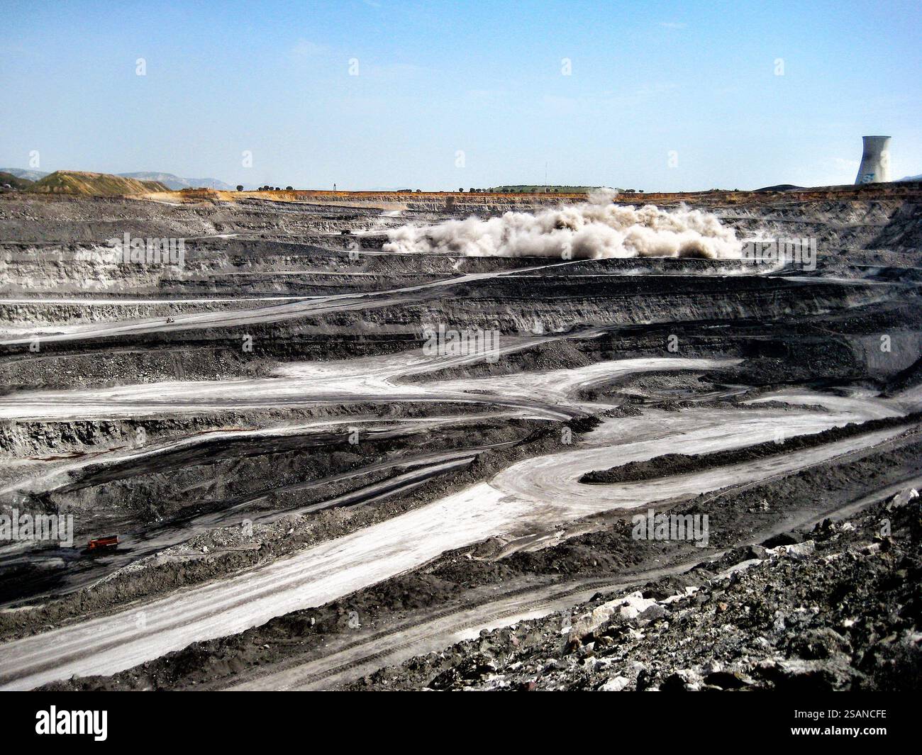 Blasting sequence in an open-pit coal mine (III): Old Emma Mine ...
