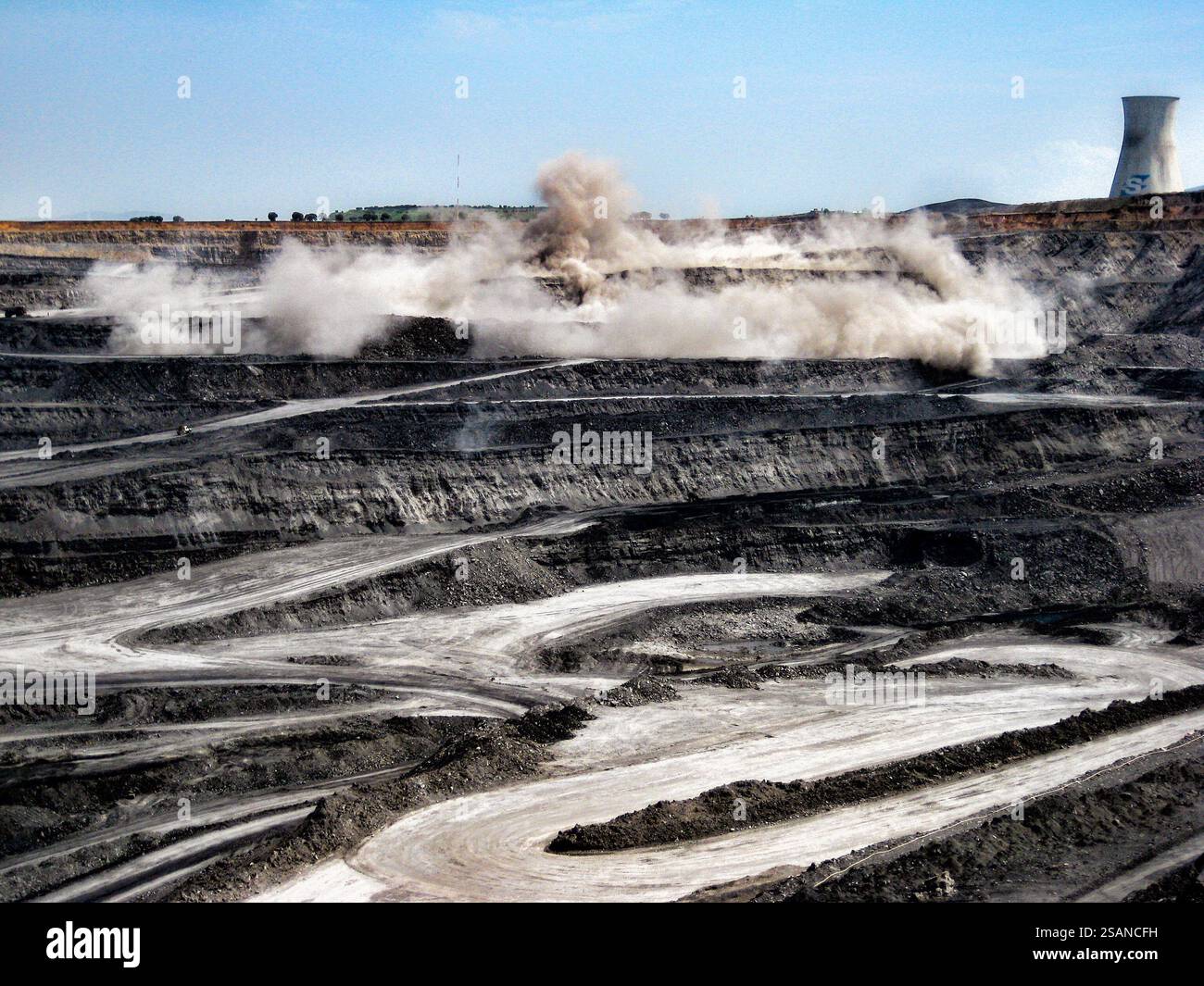 Coal in memory. Blasting sequence in an open-pit coal mine (IV): Old ...