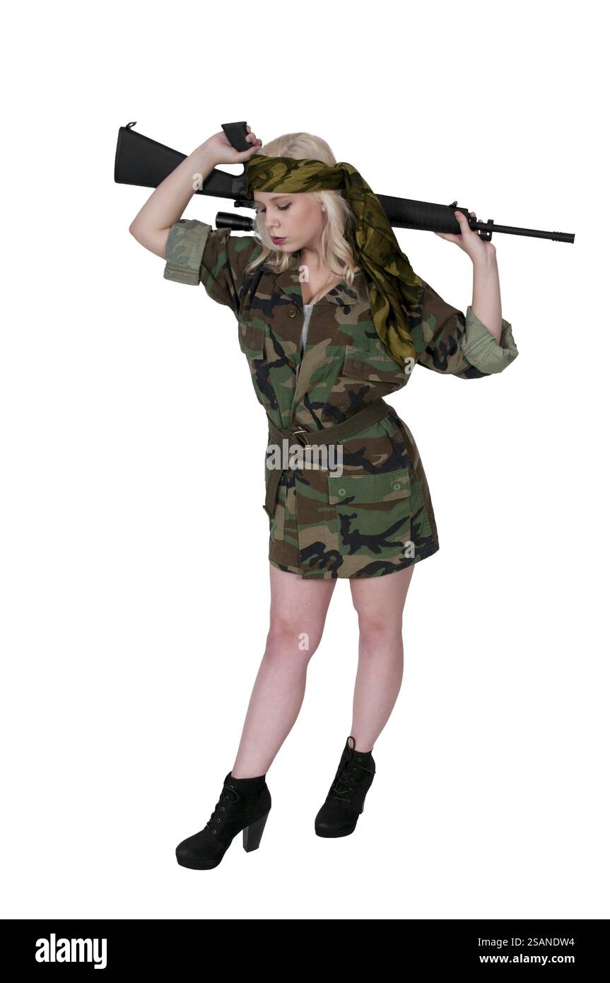 Beautiful young woman soldier with a M16 rifle Stock Photo - Alamy