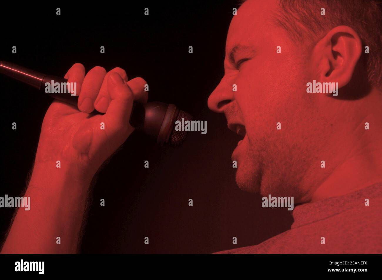 Male singers on stage hi-res stock photography and images - Alamy