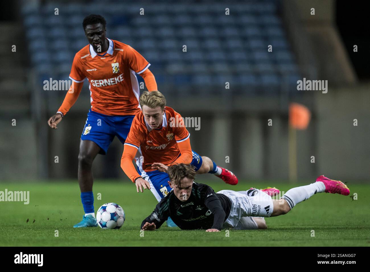 Faro, Portugal. 30th Jan, 2025. 250130 Imam Jagne and Noah Tolf of IFK ...