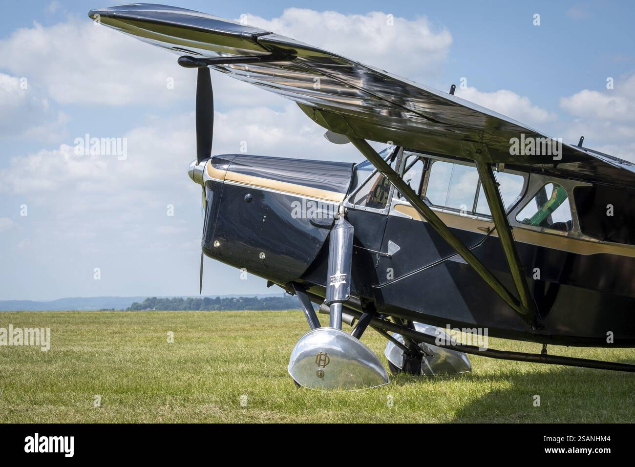 De Havilland Leopard Moth aircraft at Compton-Abbas airfield in Dorset ...