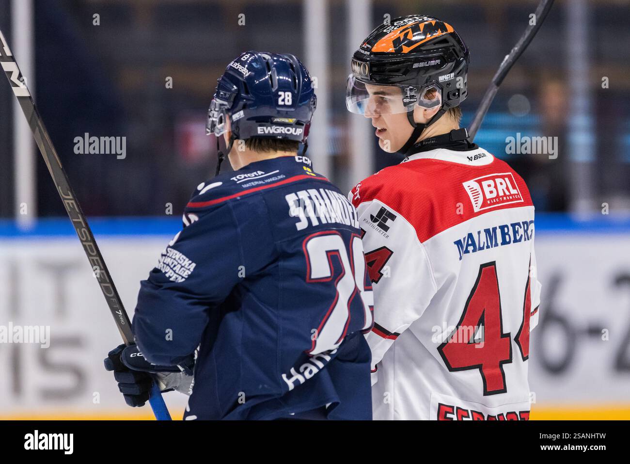 250130 Linköpings Olle Strandell och Örebros Melvin Fernström under ...