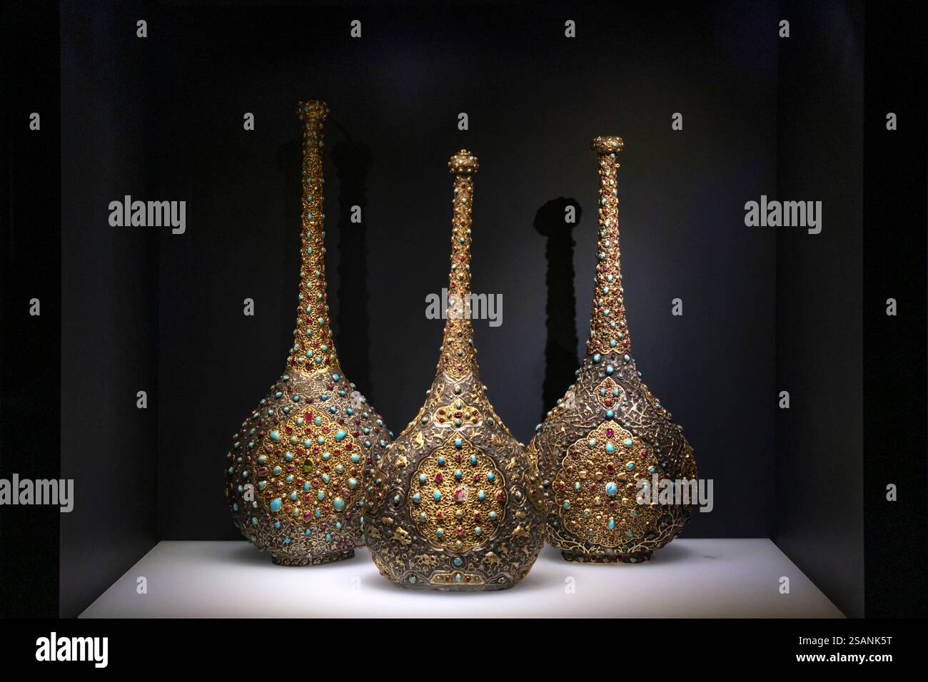 Ottoman Imperial Treasury section in Topkapi Palace in Istanbul, Turkey ...