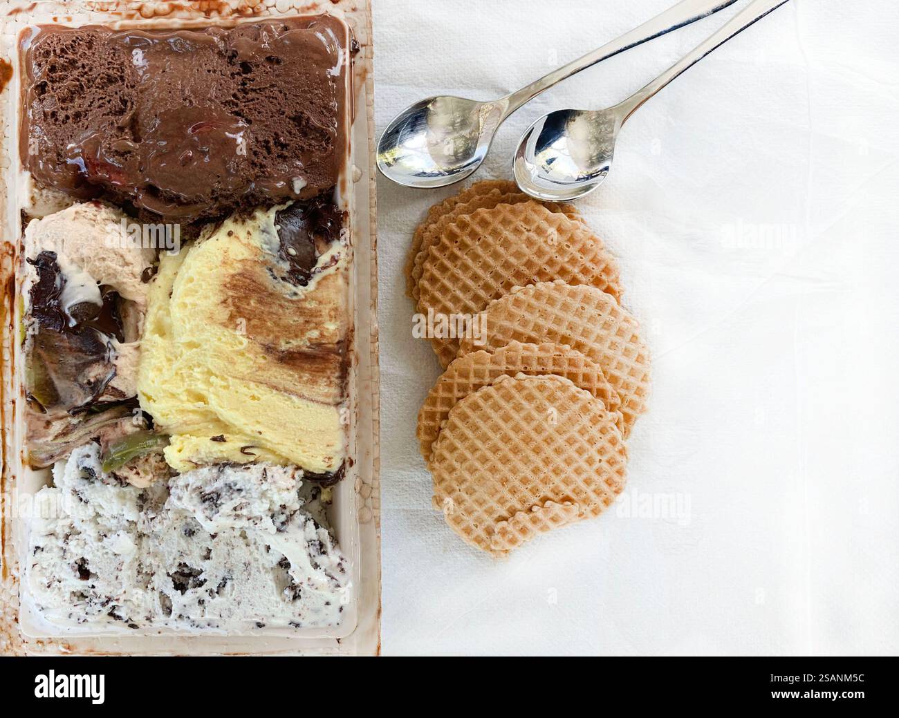 Cartoon ice cream tasty fruit ice hi-res stock photography and images ...