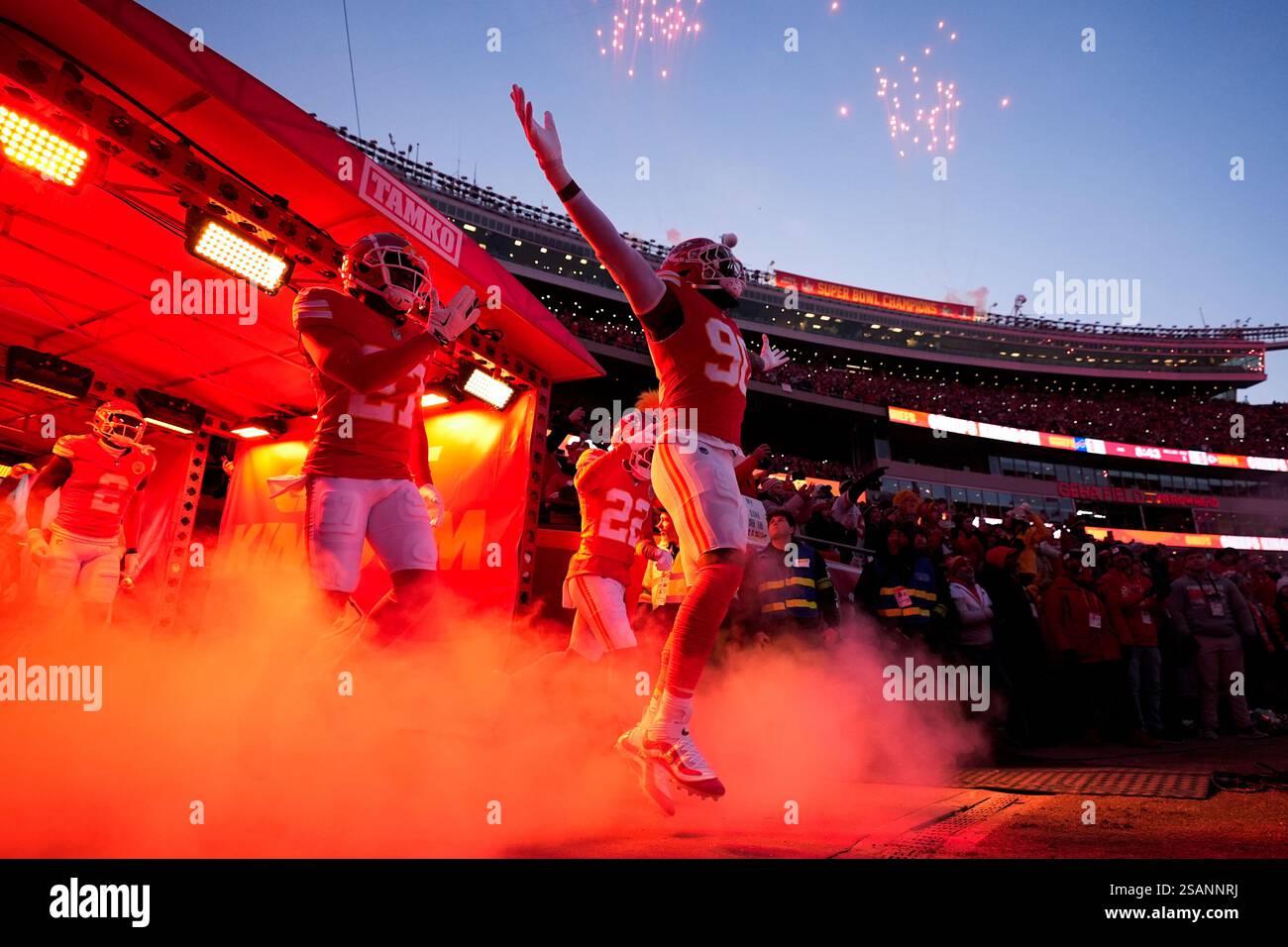 Kansas City Chiefs defensive end Charles Omenihu (90) and safety ...