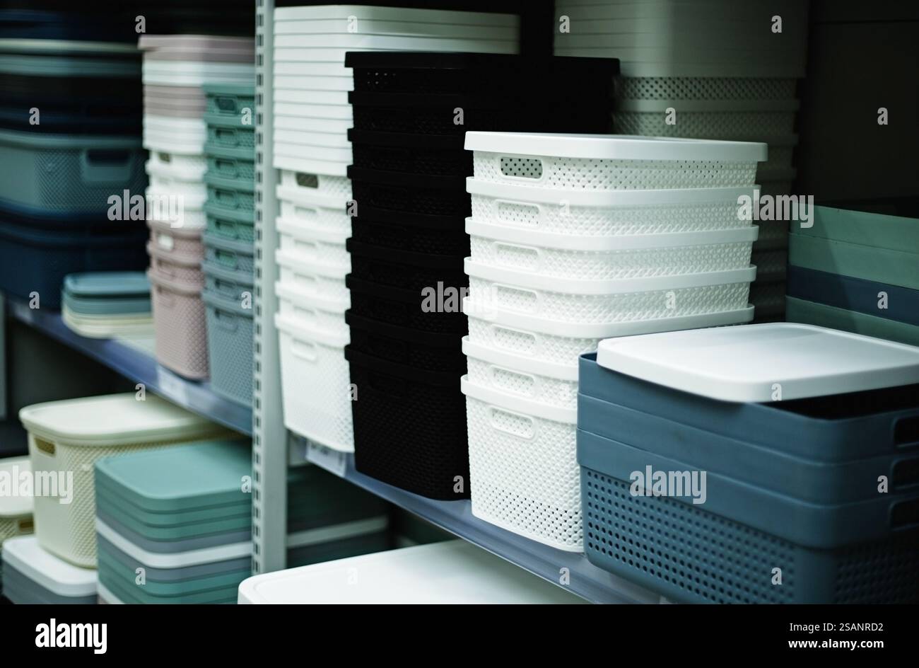 Plastic household goods shop hi-res stock photography and images - Alamy