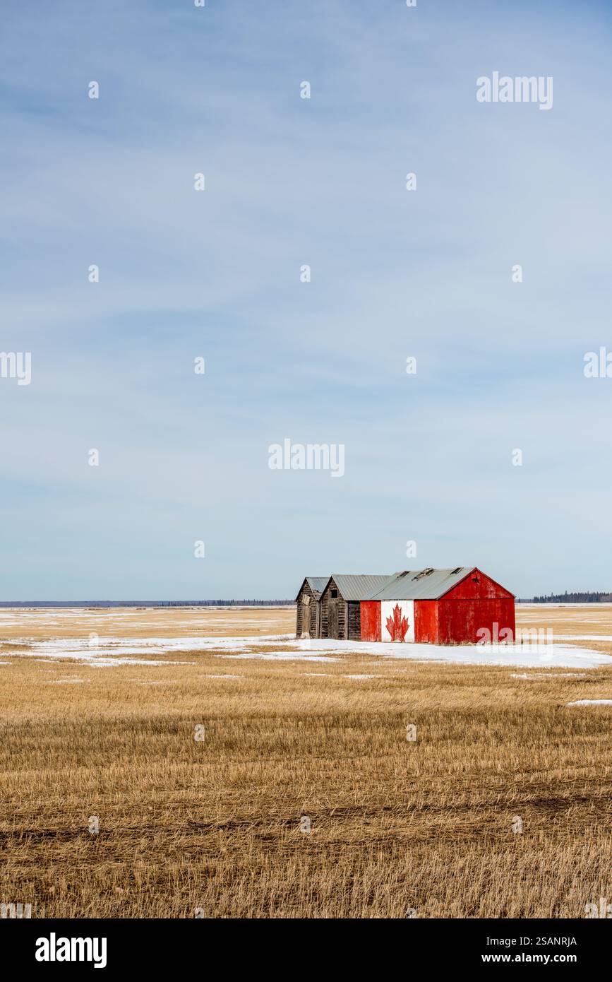 Farmhouse barn canadian flag hi-res stock photography and images - Alamy