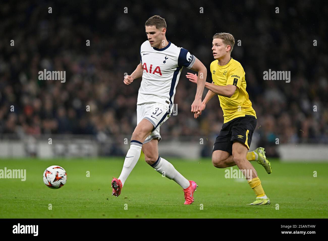 London, UK. 30th Jan, 2025. Micky van de Ven of Tottenham Hotspur and ...