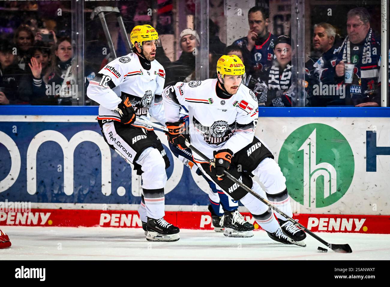 Iserlohn, Deutschland. 30th Jan, 2025. Kevin Maginot (Loewen Frankfurt ...